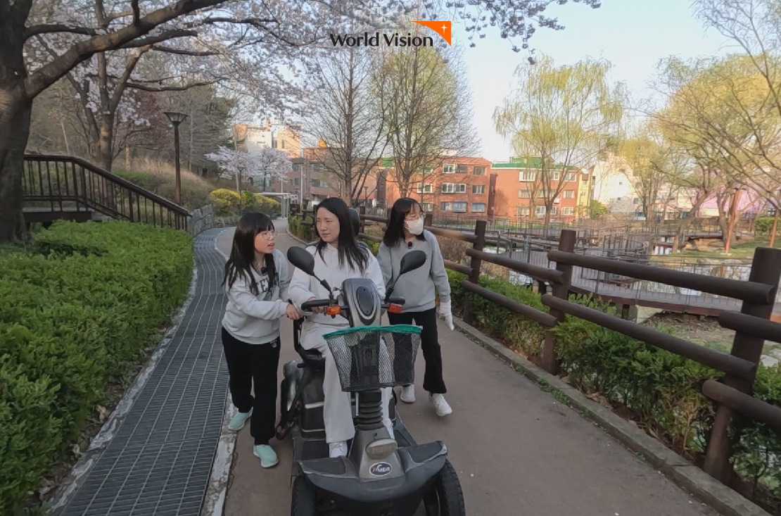 [SBS] 돌봄의 무게를 짊어진 아이들 - 월드비전